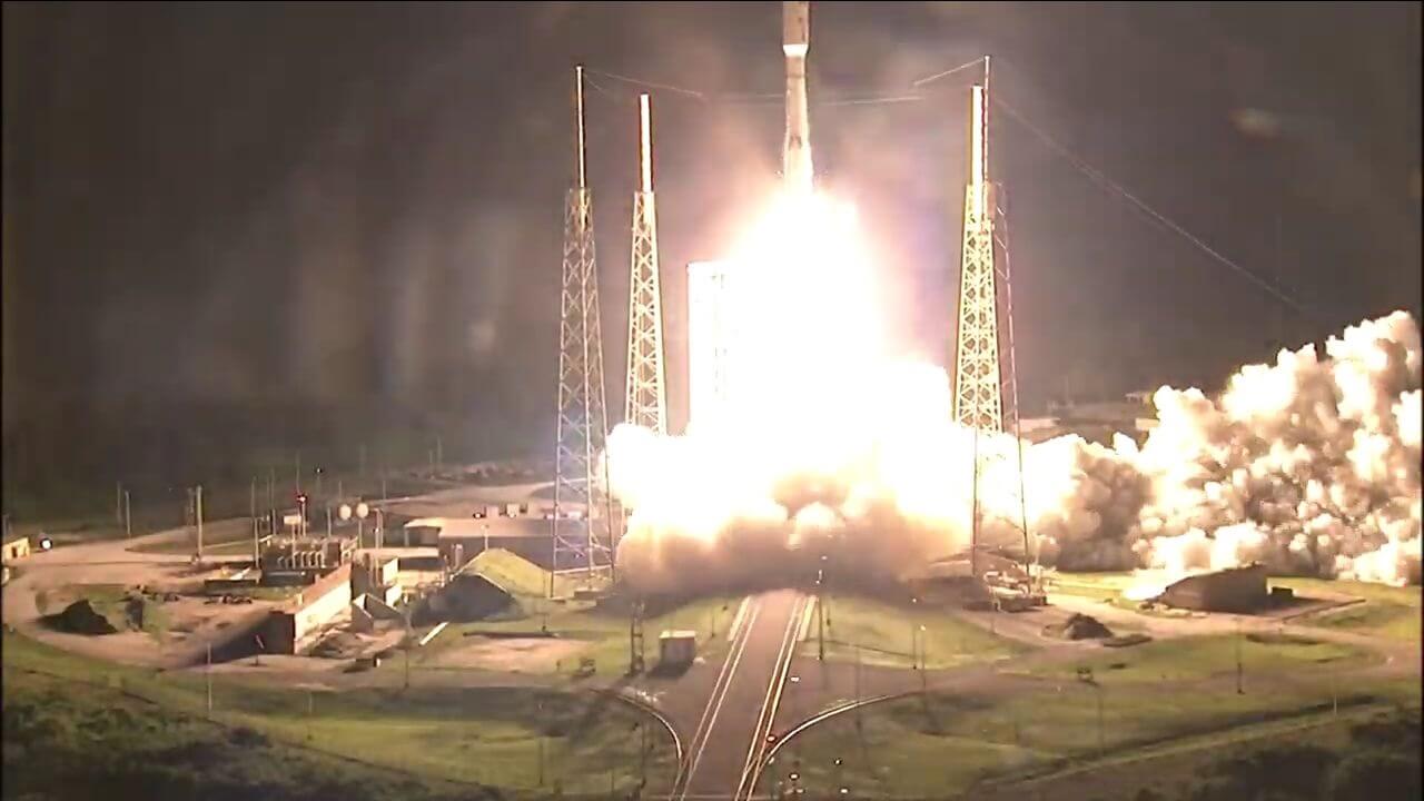 ULA Atlas V rocket lifts-off carrying USAF comms satellite and piggy ... ULA Atlas V rocket lifts-off carrying USAF comms satellite and piggy ...