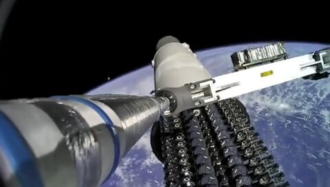 SpaceX launches new design V2 Mini satellites as Starlink Group 6-1 on ...